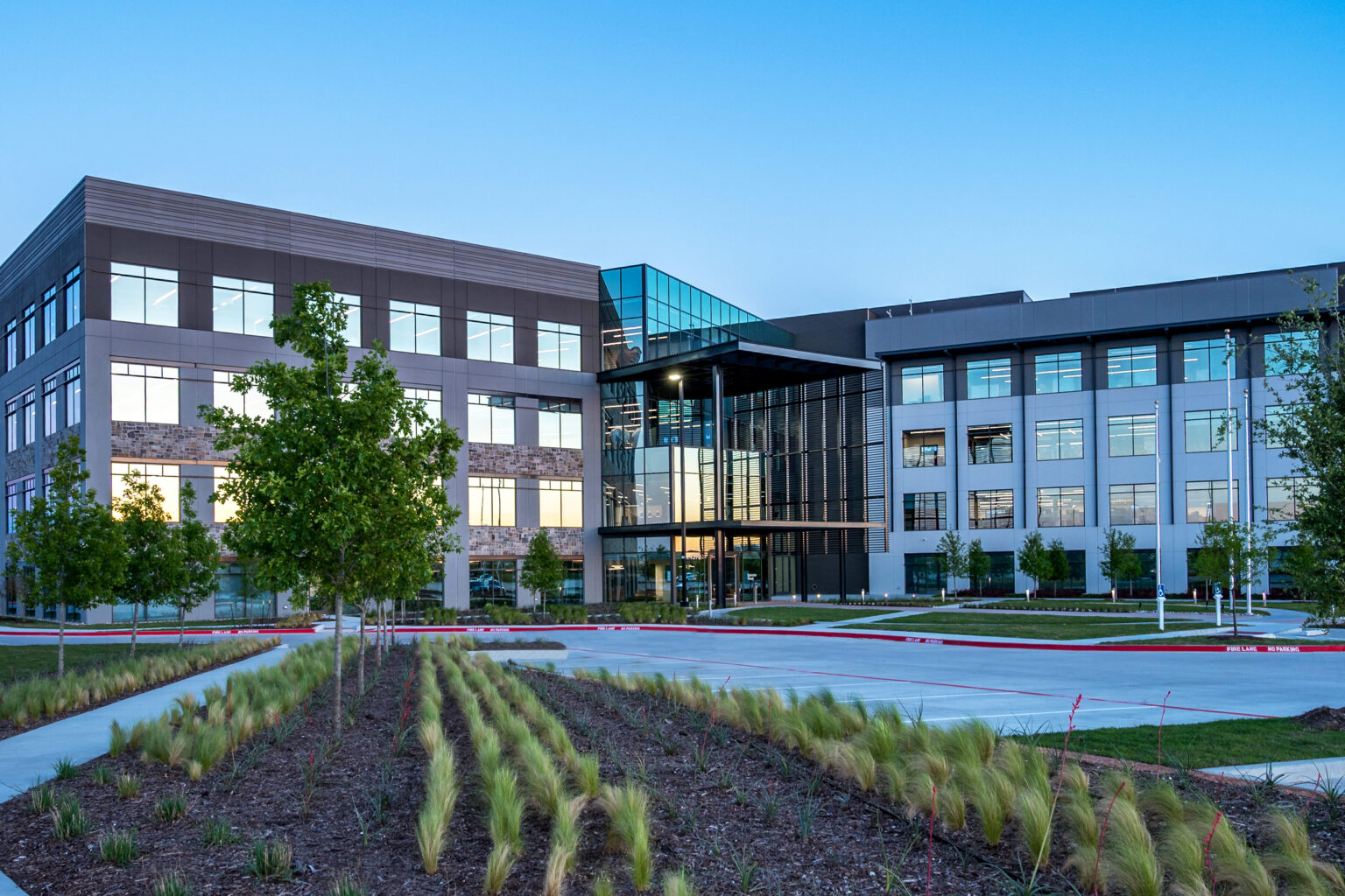 Mercedes-Benz Financial Services USA Grows Workforce at its Fort Worth ...